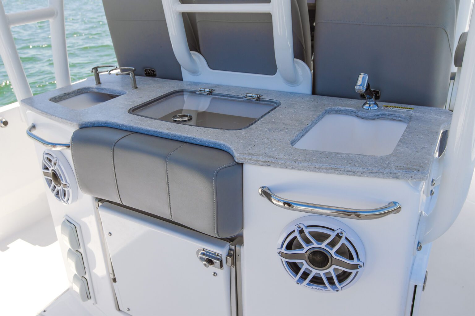 Everglades 365cc Offshore Center Console Boat