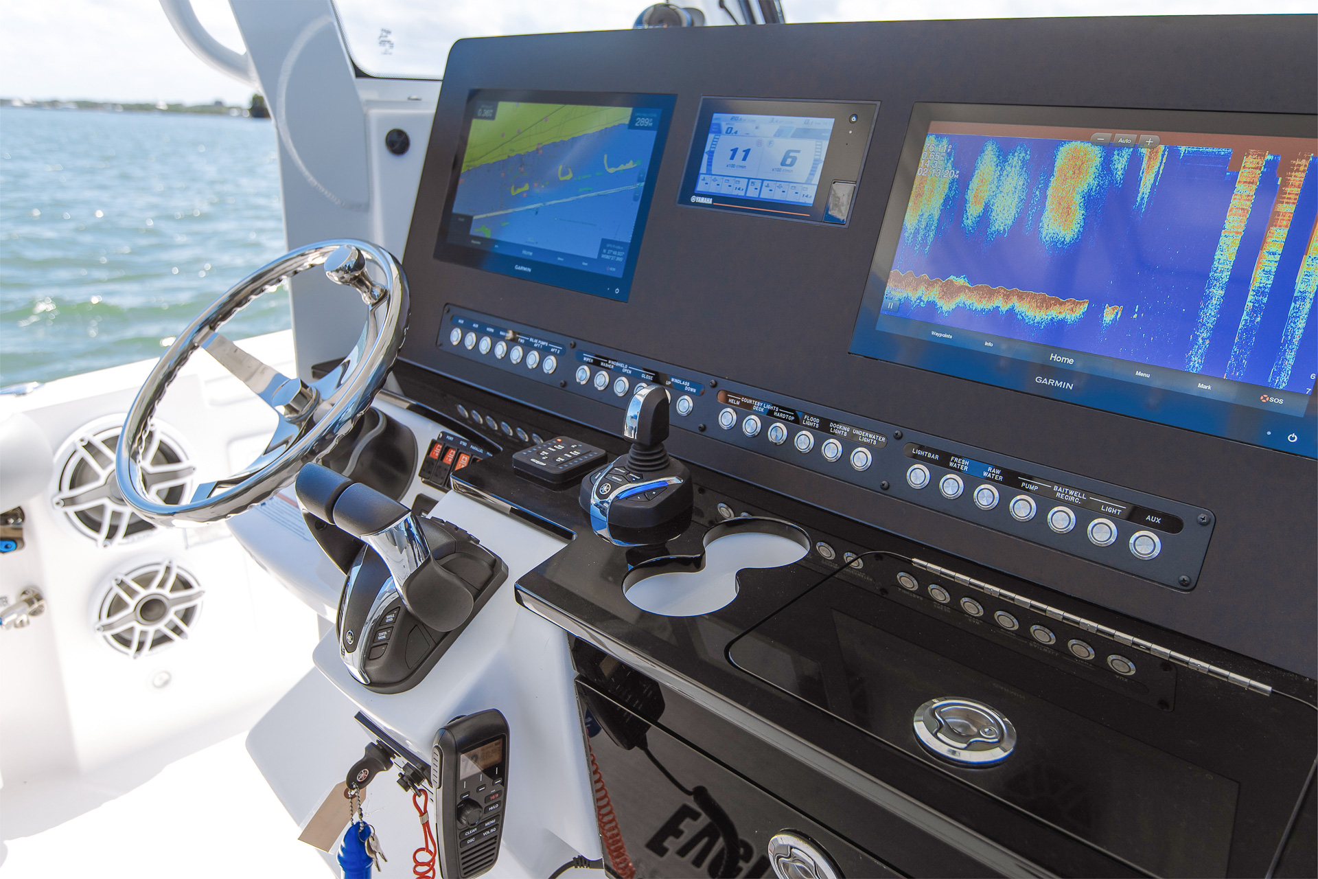 Everglades 365cc Offshore Center Console Boat